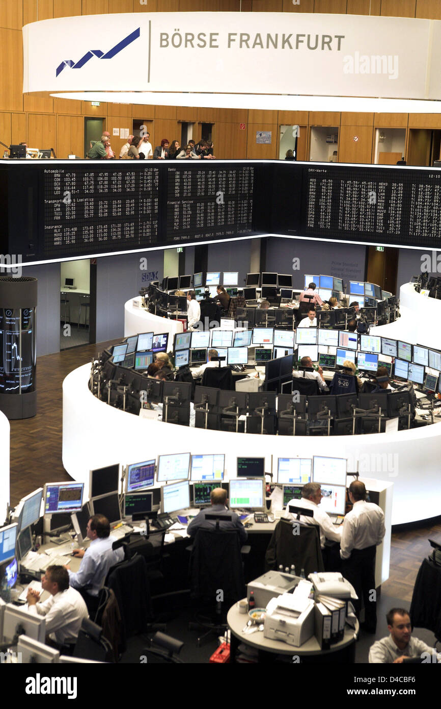 The picture shows the interior of the stock exchange in Frankfurt Main ...