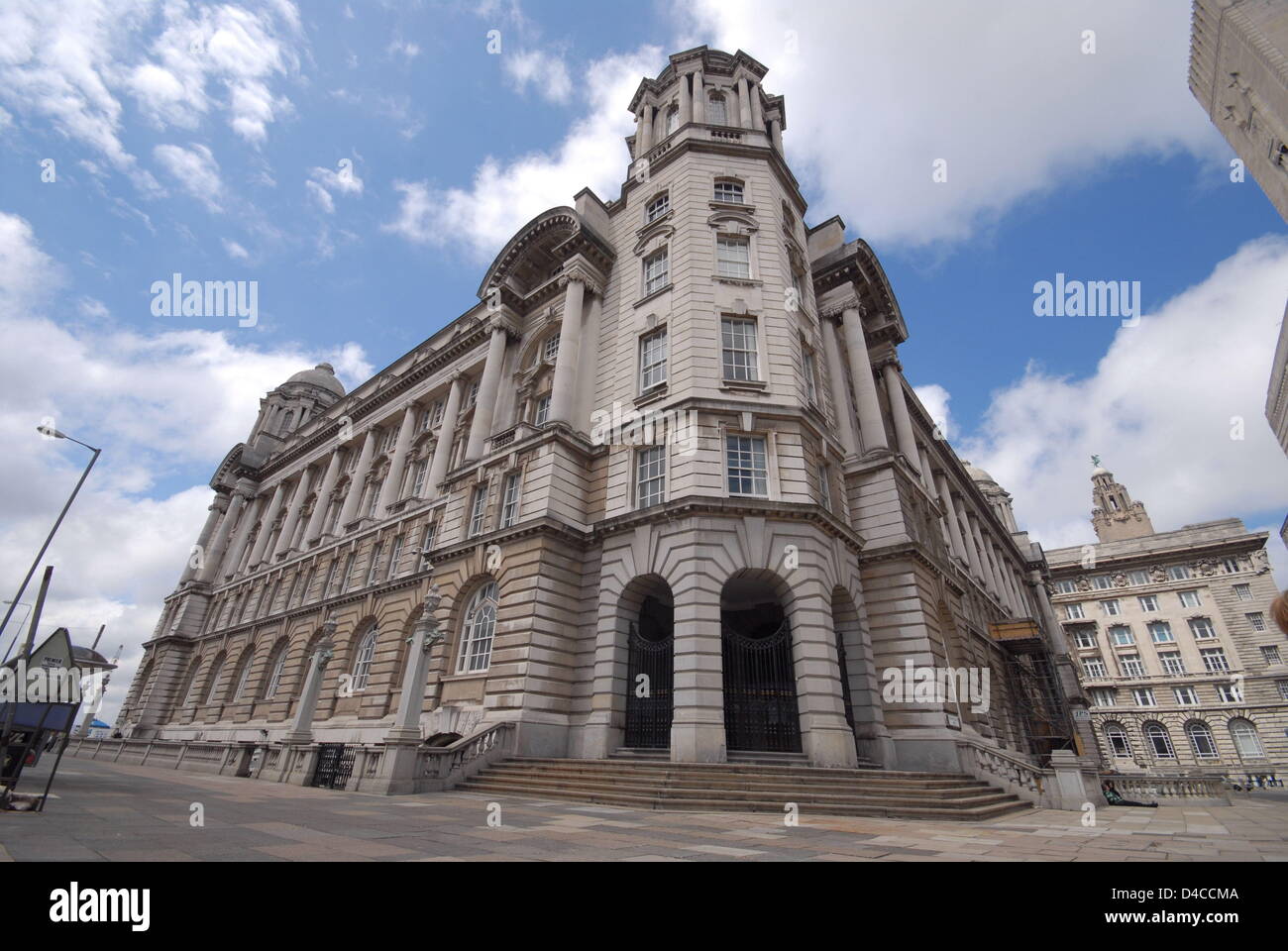 Port of liverpool authority building hi-res stock photography and ...