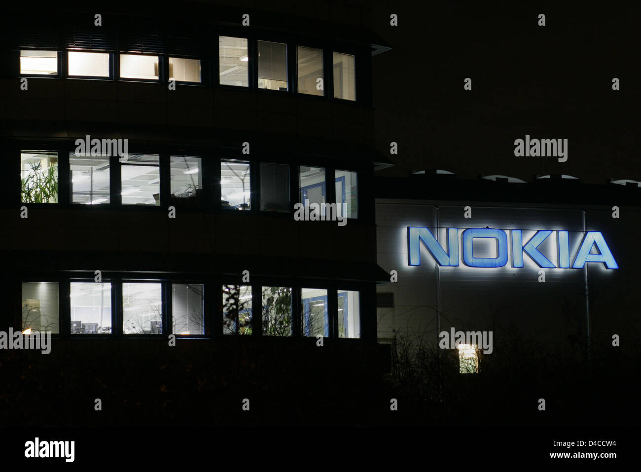 The picture shows Nokia's plant in Bochum, Germany, 16 January 2008 ...