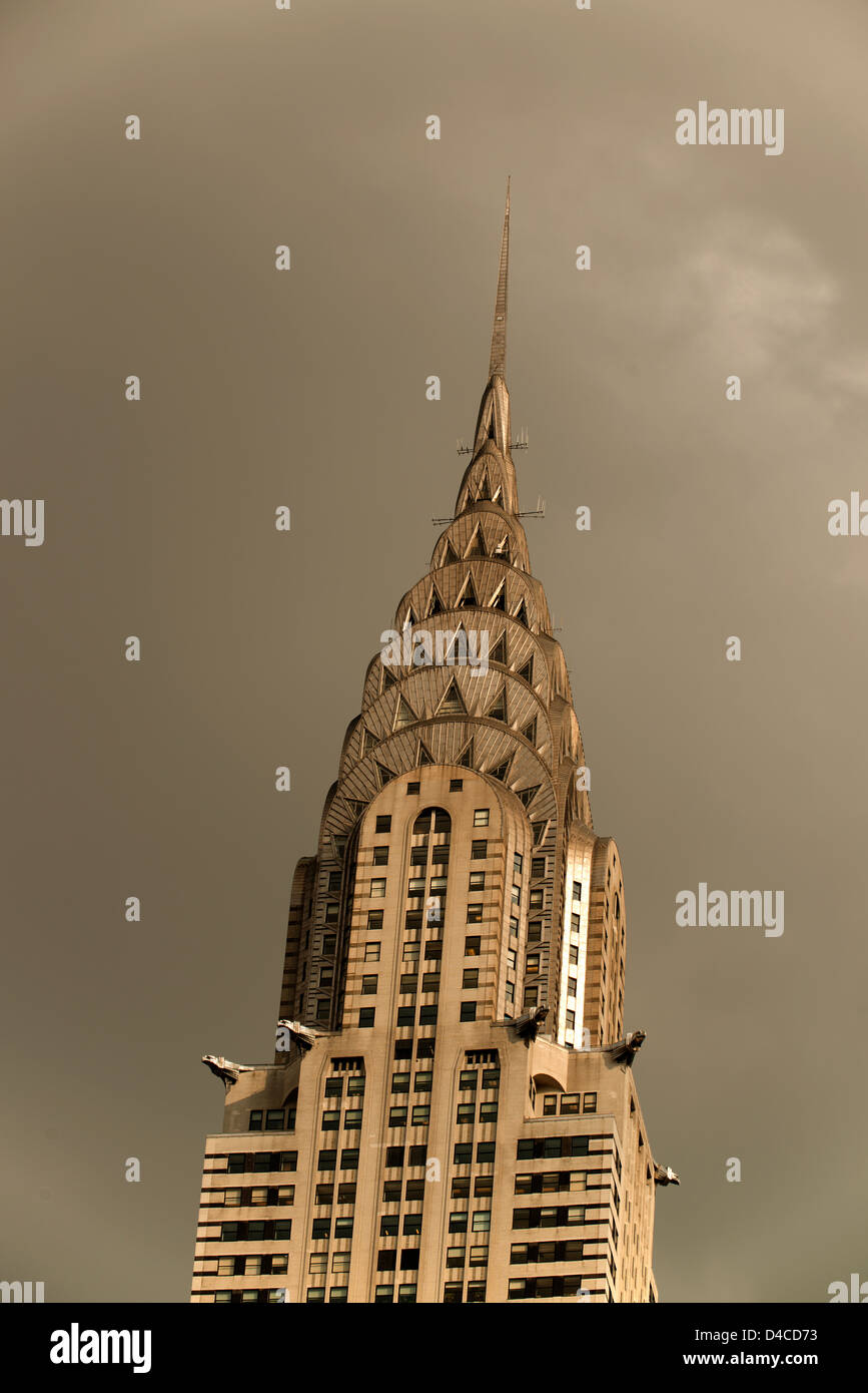 Chrysler building art deco hi-res stock photography and images - Alamy