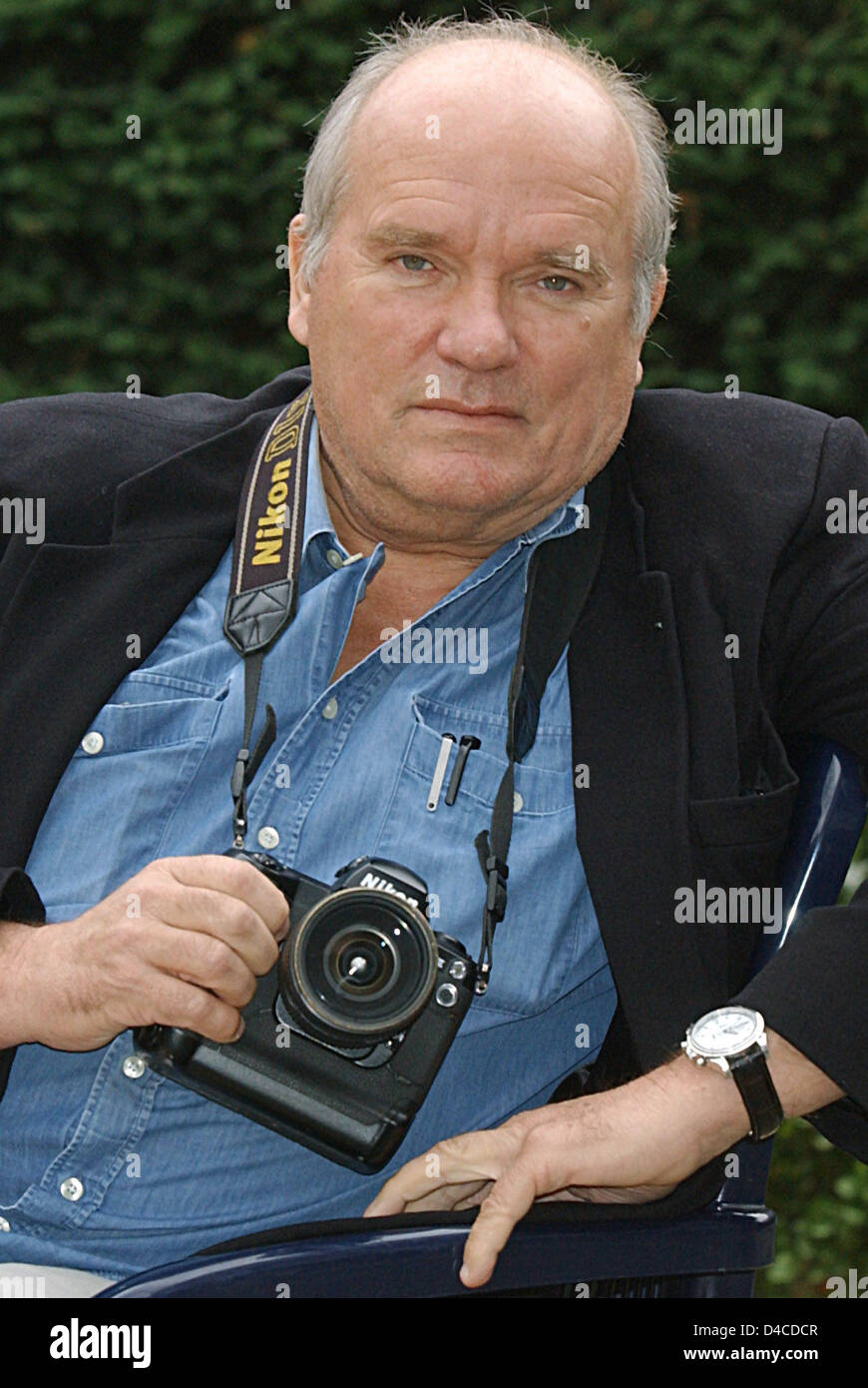 Fashion photographer Peter Lindbergh shown with a camera in his hands ...
