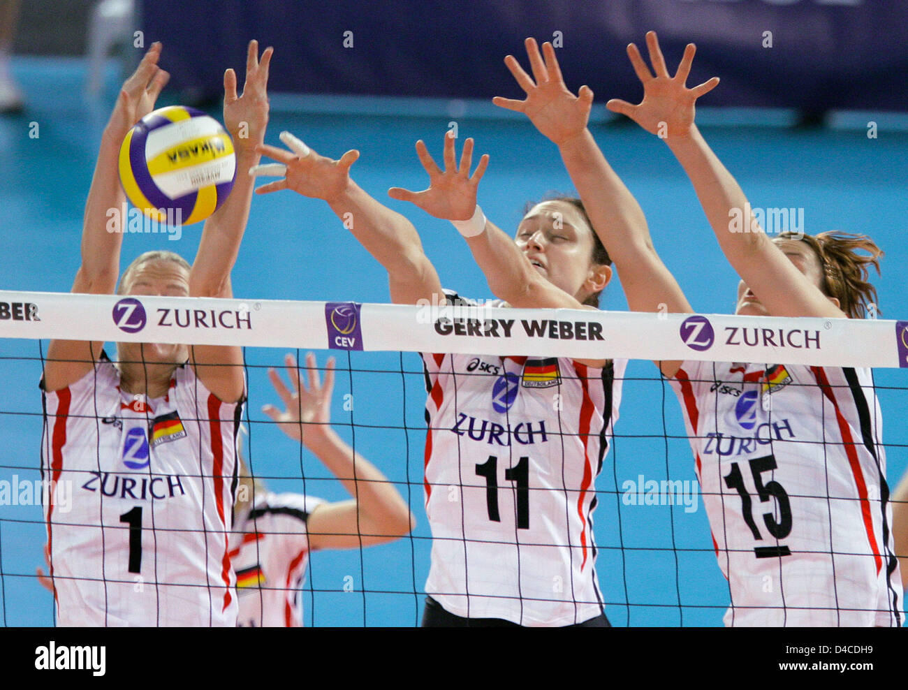 Germany's Hanka Pachale (L-R), Christiane Fuerst and Angelina Gruen ...