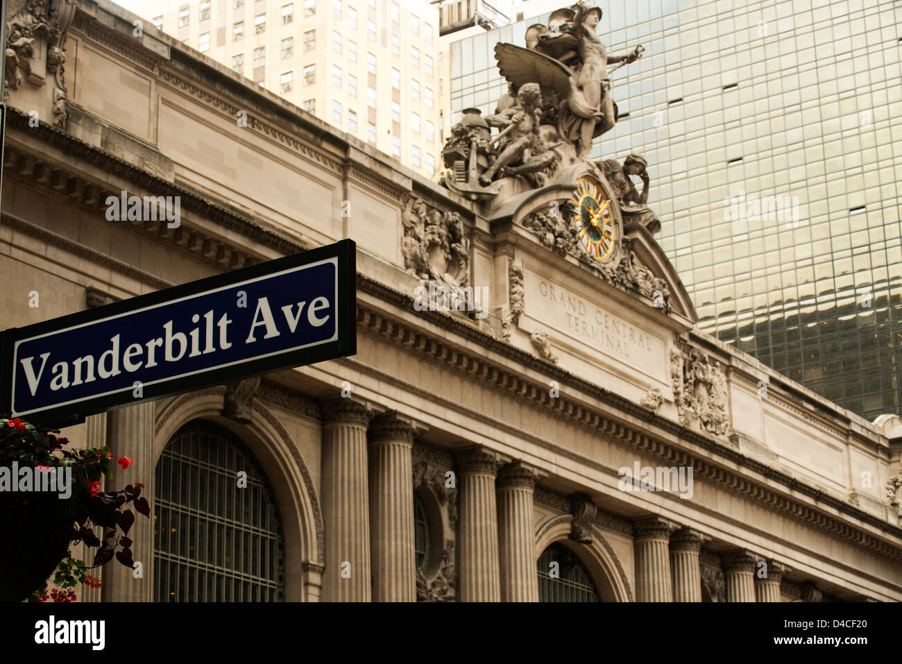 Vanderbilt Avenue sign with Grand Central Station behind Stock Photo ...