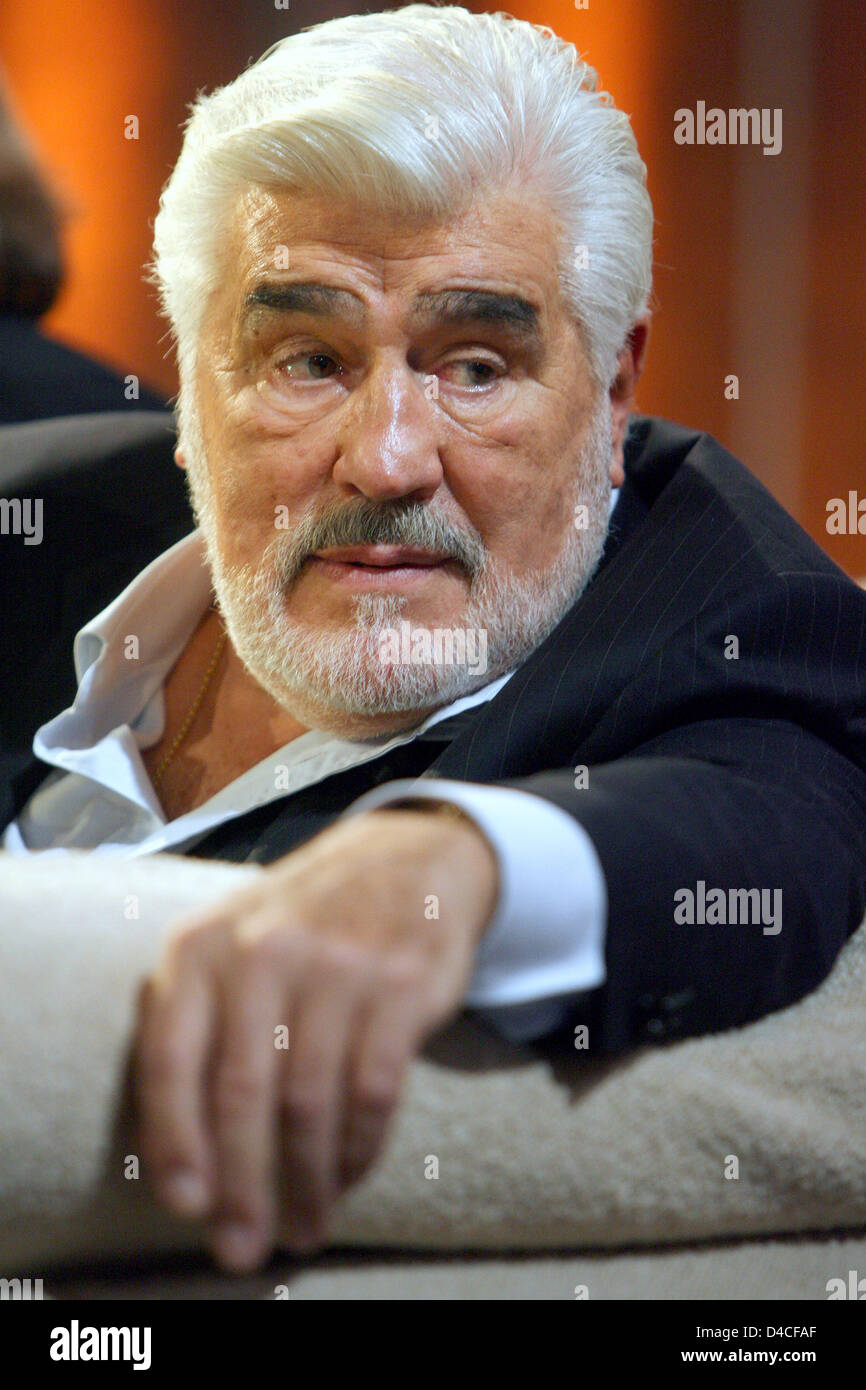 German actor Mario Adorf is pictured at the ZDF TV betting show 'Wetten ...