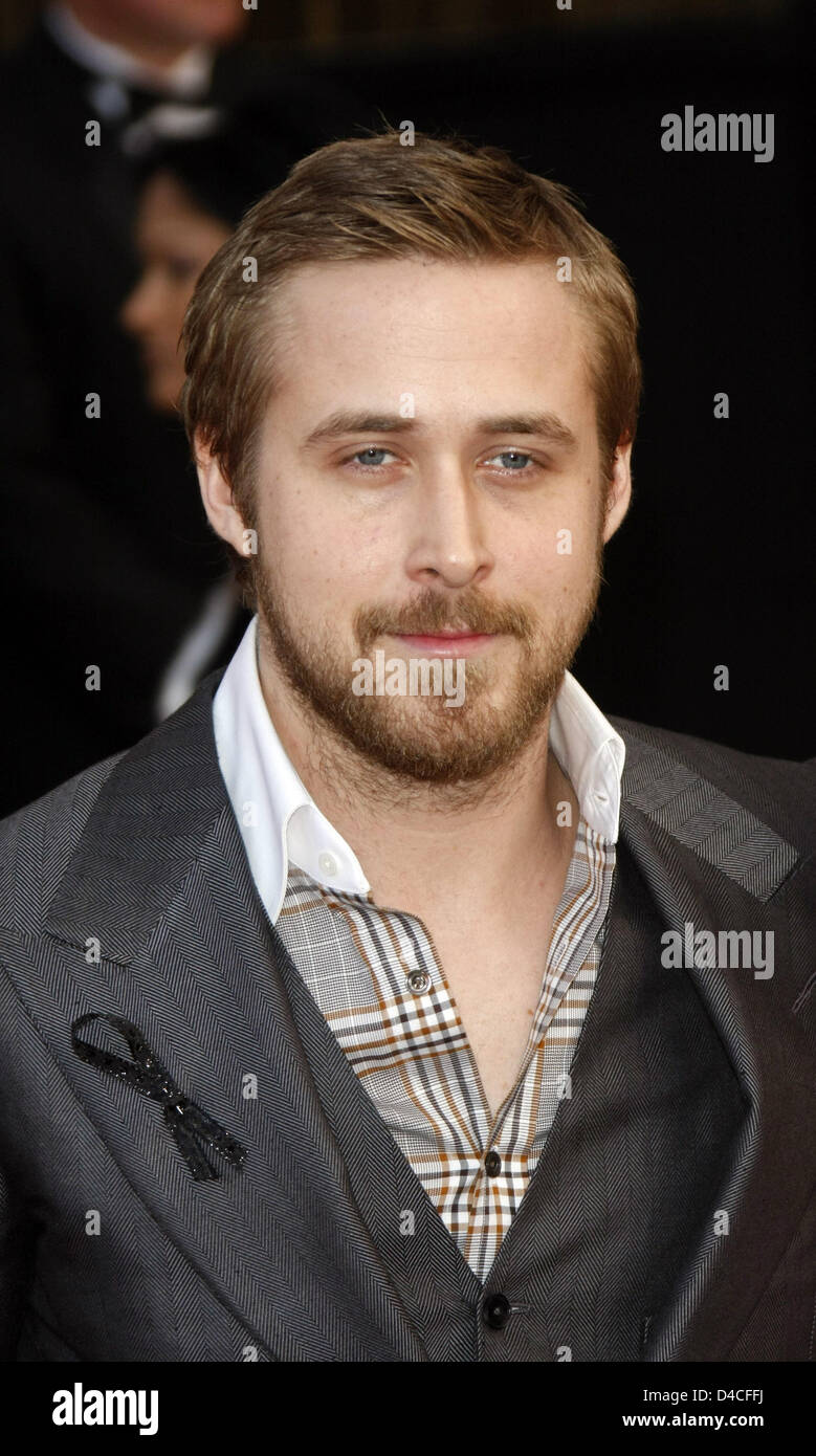 Actor Ryan Gosling arrives at the 14th Annual Screen Actors Guild ...