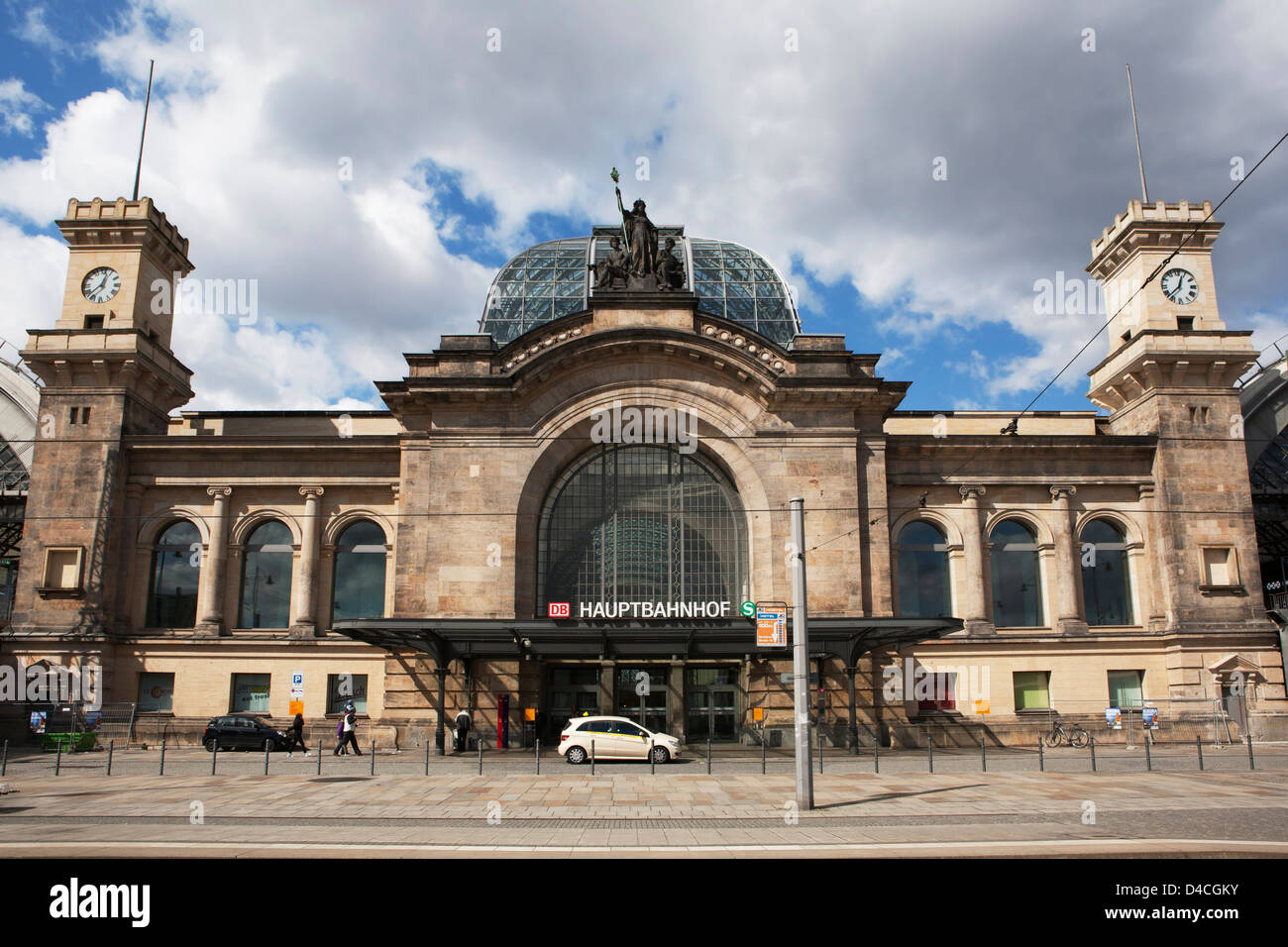 Dresden central station hi-res stock photography and images - Alamy