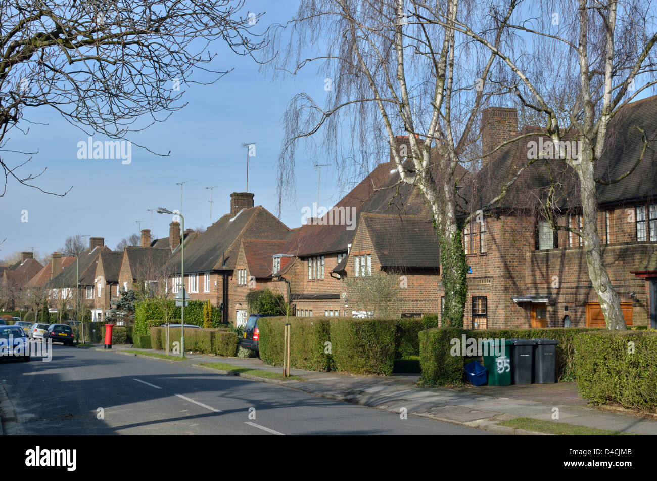Garden suburb hi-res stock photography and images - Alamy