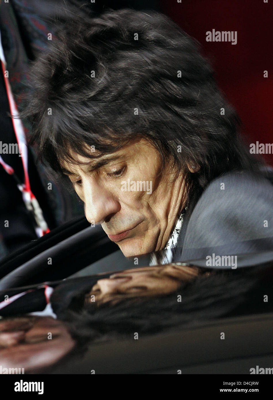 Ron wood rolling stones hi-res stock photography and images - Alamy