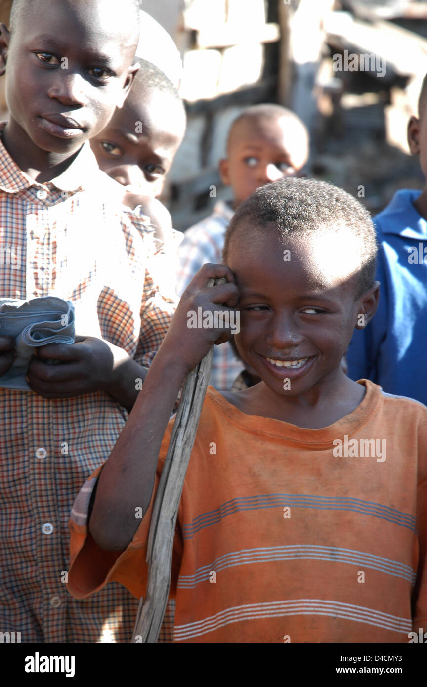 The picture shows children living in the Huruma slum in Nairobi, Kenya ...