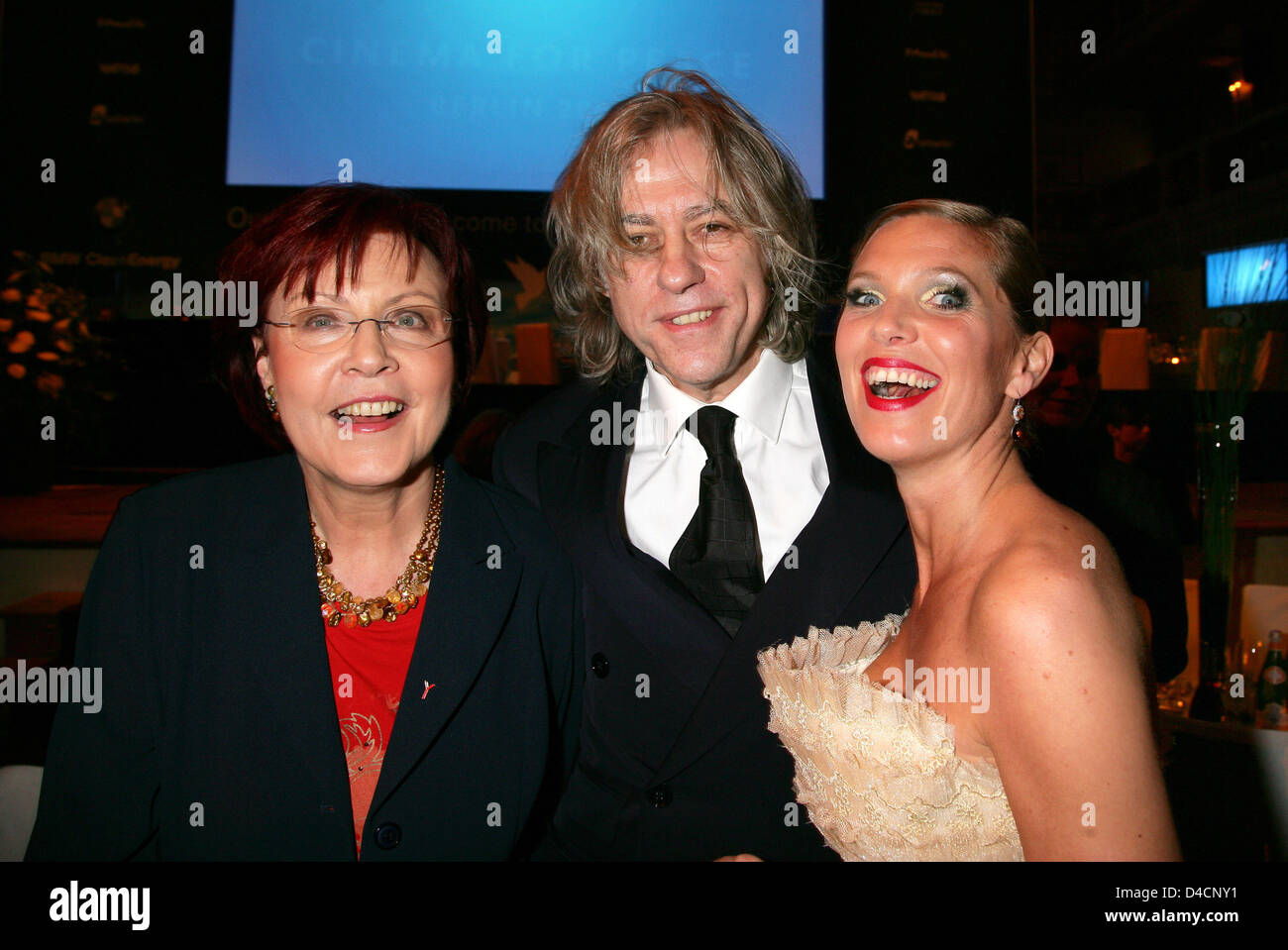 Arts culture entertainment ace cinema celebrities male female posing ...