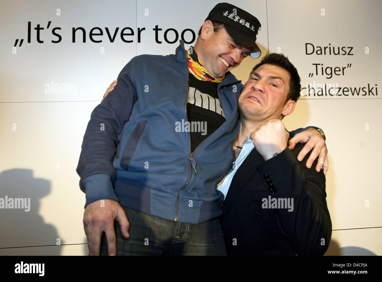 German former boxing champions Sven Ottke (L) and Dariusz 'Tiger ...