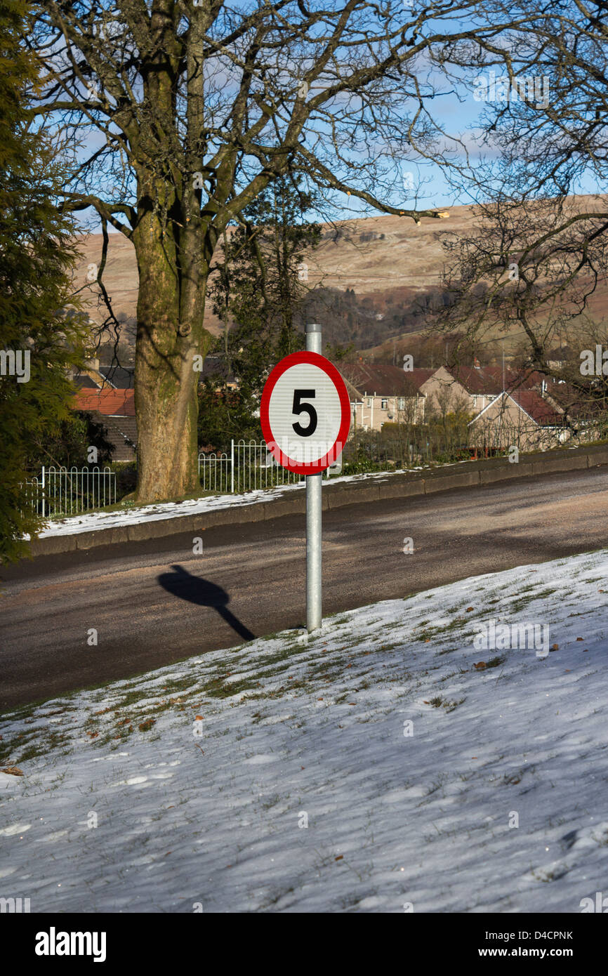Five miles an hour hi-res stock photography and images - Alamy