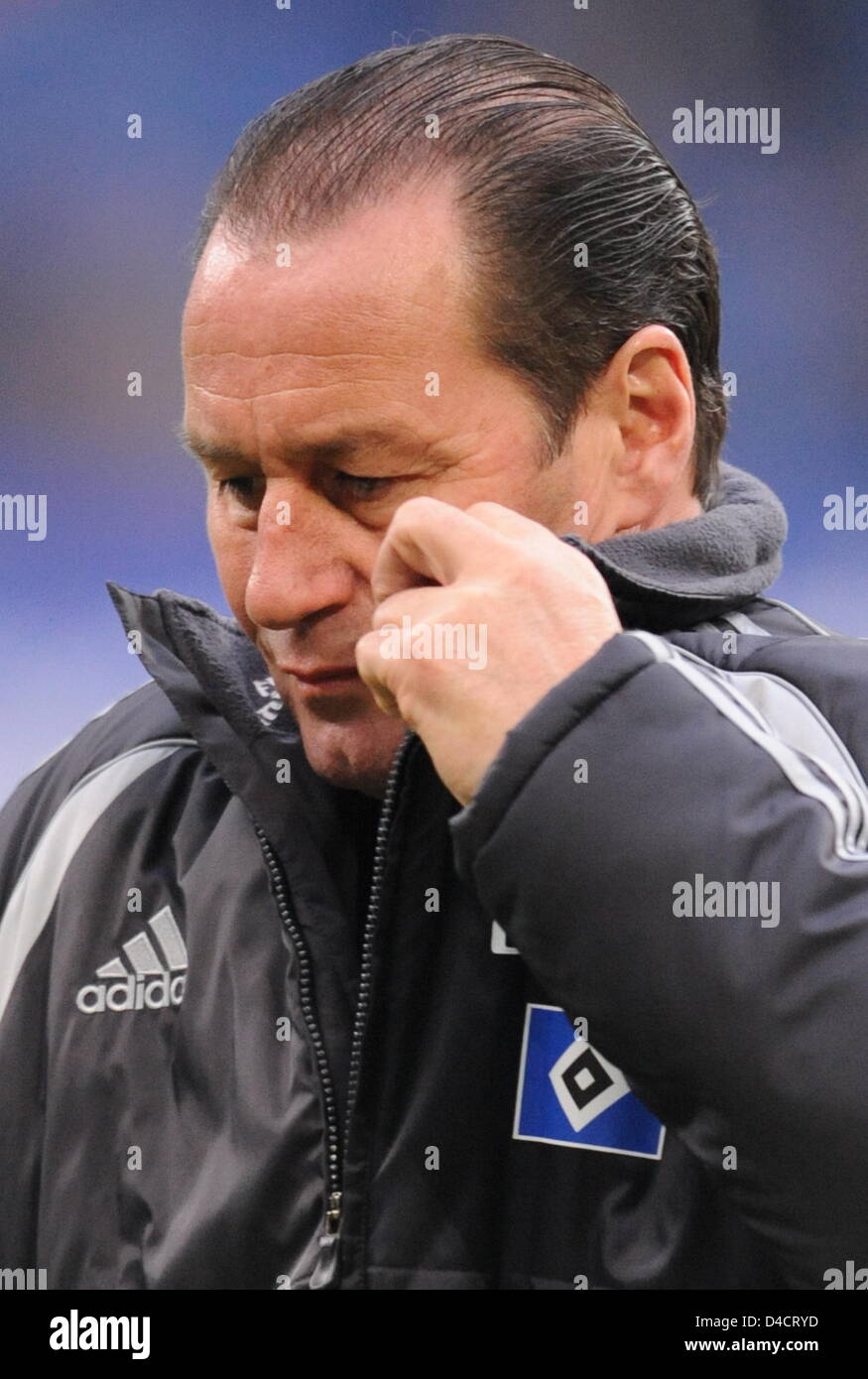 Hamburg's Dutch coach Huub Stevens is pictured during the Bundesliga ...