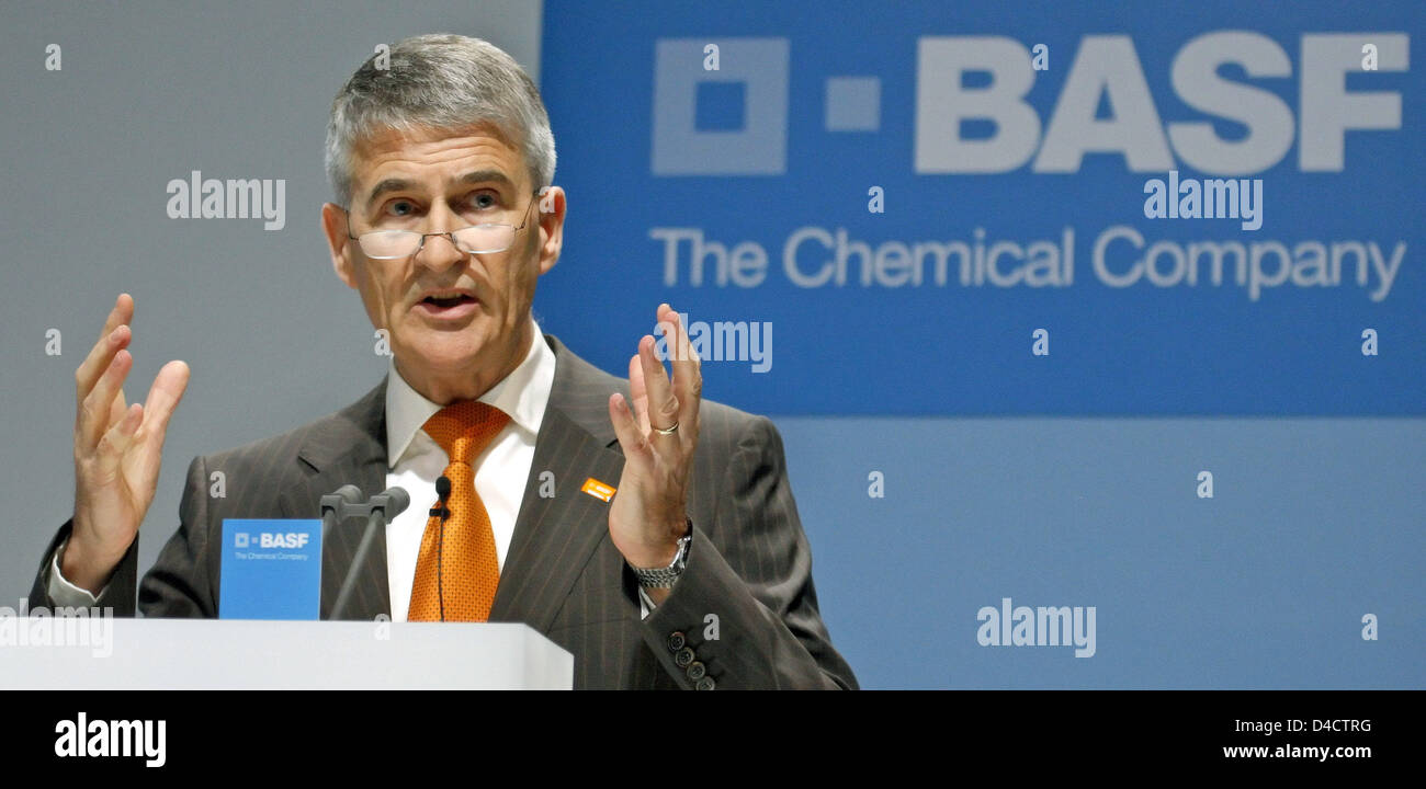 BASF CEO Juergen Hambrecht pictured during the balance press conference ...