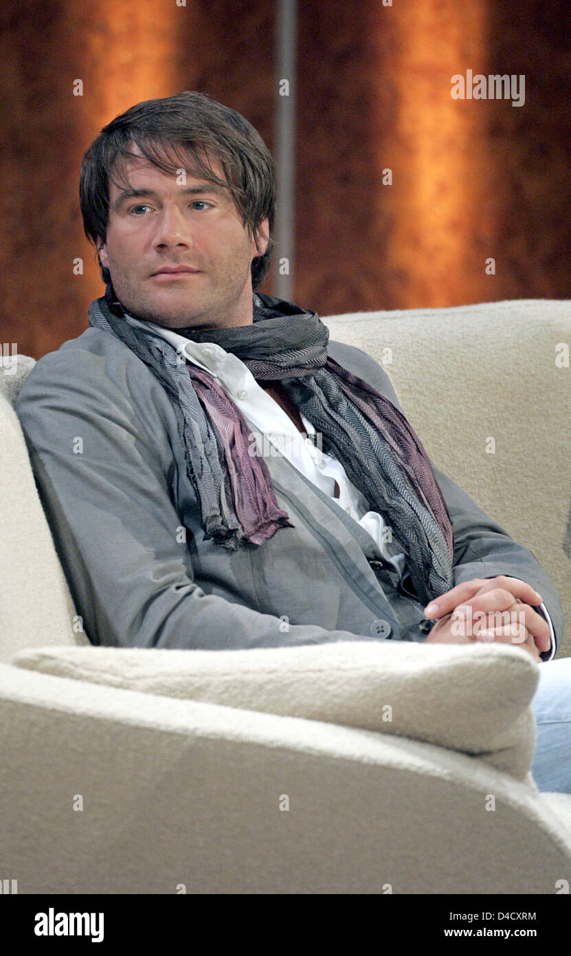 Singer sasha hi-res stock photography and images - Alamy