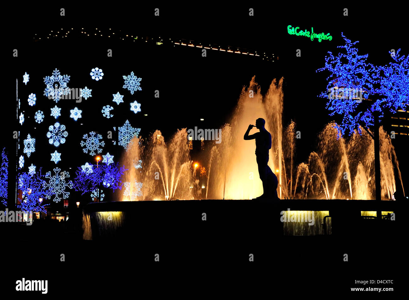 Barcelona, Catalonia, Spain. Christmas lights and fountains in Placa ...