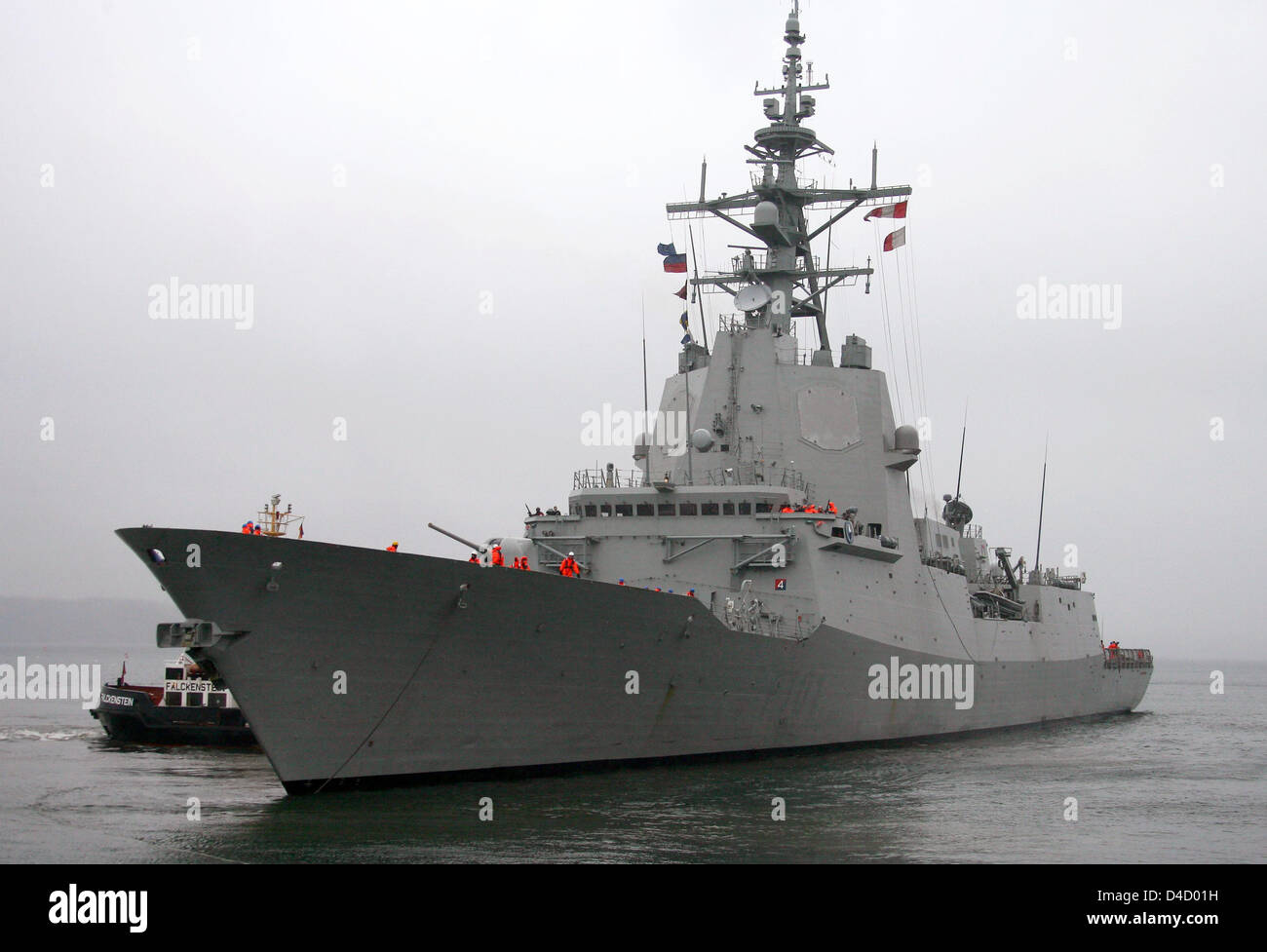 The Spanish frigate 'Alvaro de Bazan' lands to the naval harbour of ...