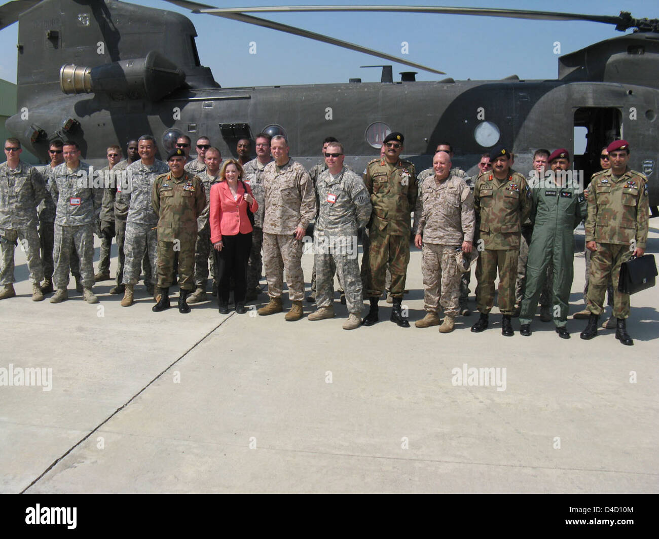 Ambassador Patterson and Lt. Gen. Allen Stand Alongside Pakistani and U ...