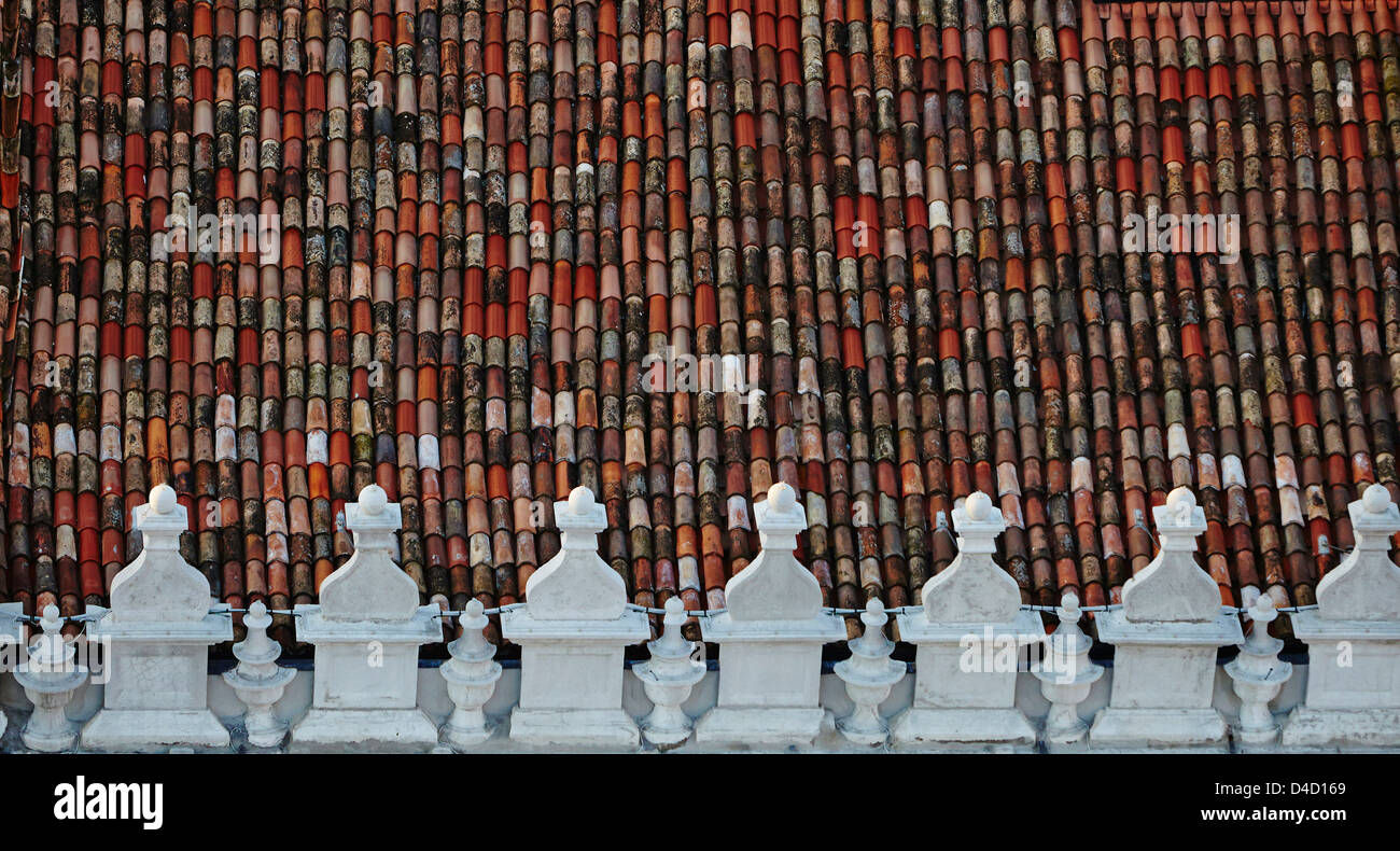 Italy roof tiles hi-res stock photography and images - Alamy