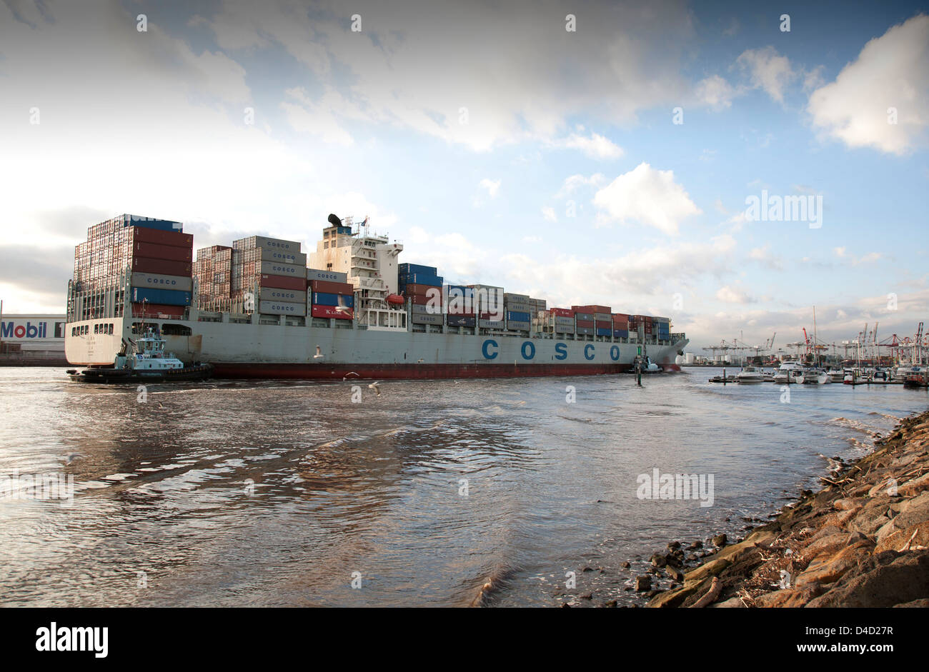 Tian Jin He a COSCO Panamax design Container Ship being assisted at the ...