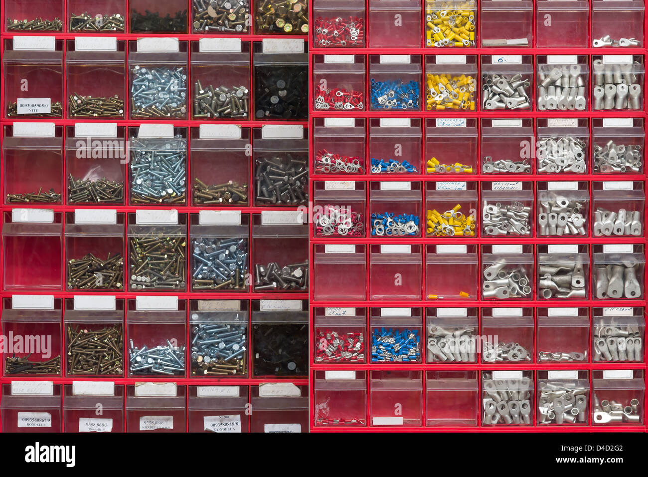 Red screws hi-res stock photography and images - Alamy