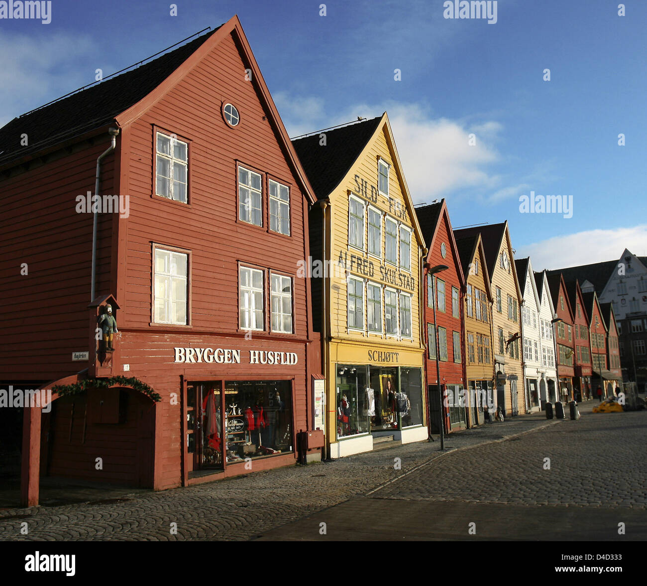 Bryggen hanseatic quarter in bergen hi-res stock photography and images ...