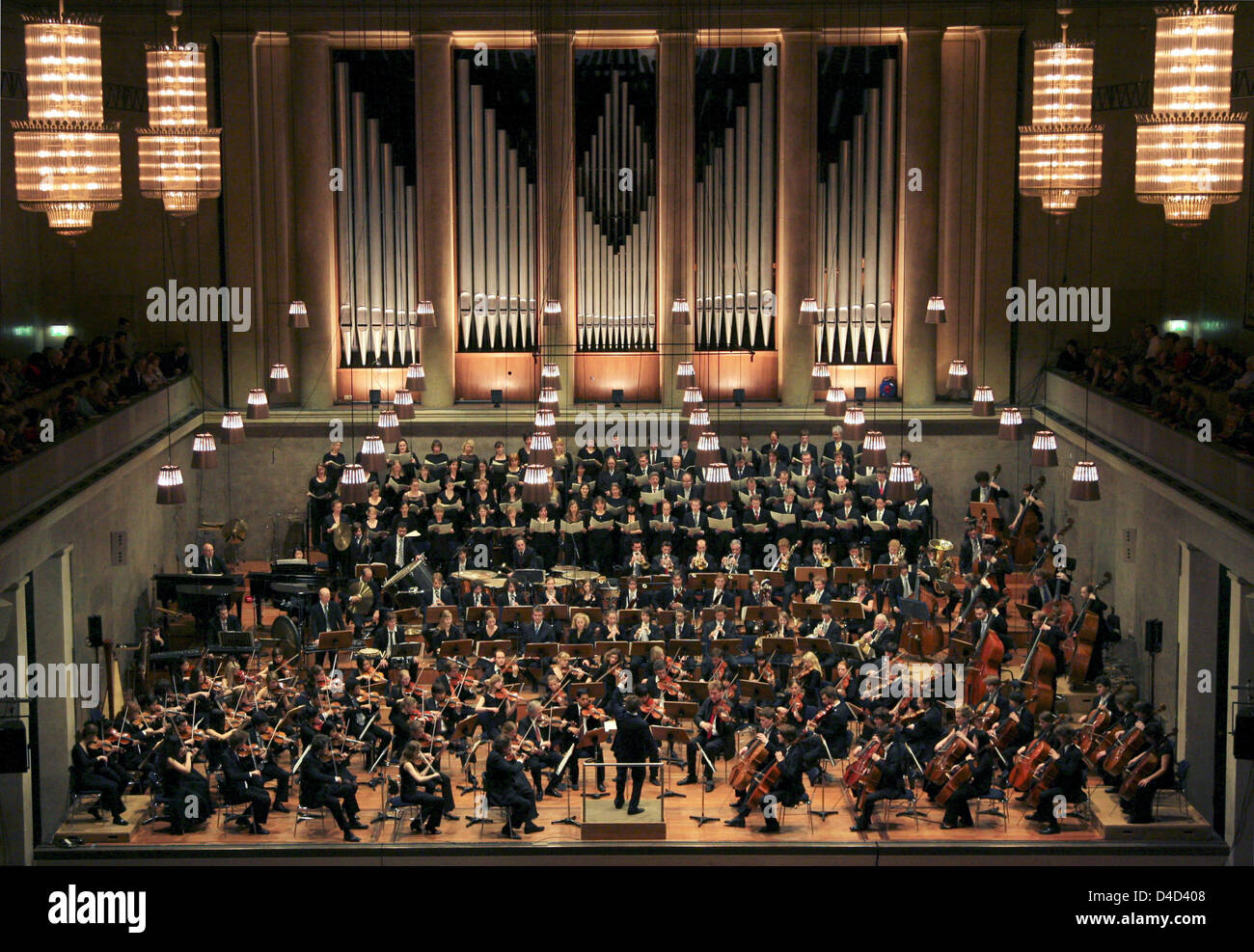 The Bavarian Radio Symphony Orchestra and its chief conductor Mariss Jansons (C) play a concert ...