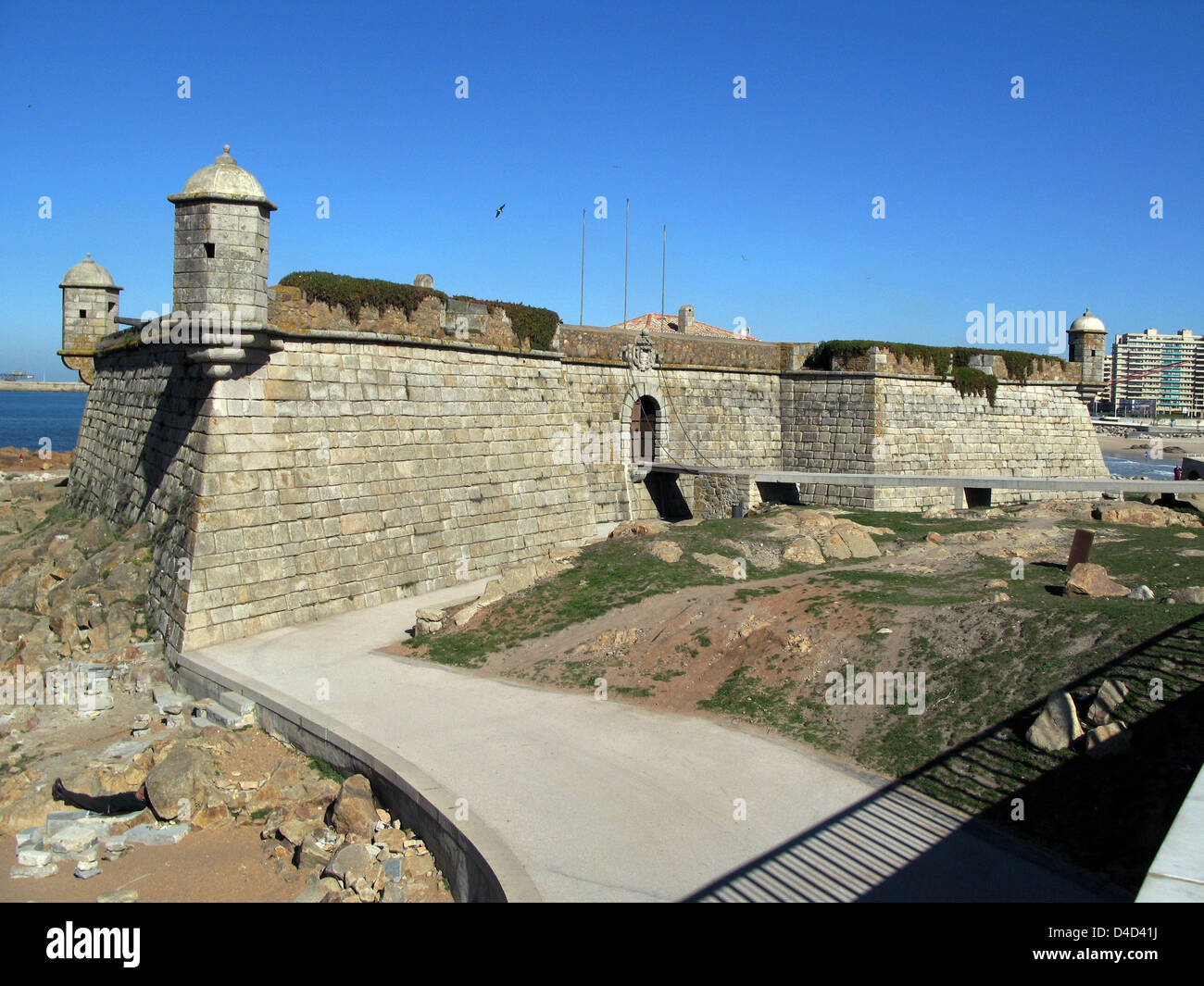 The picture captures the old fortress 'Forte de Sao Francisco Xavier ...