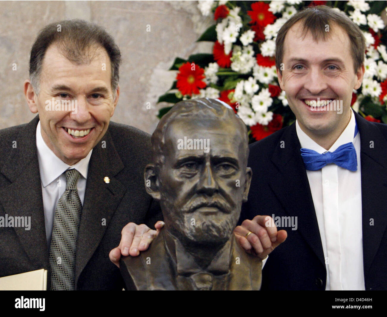 British-born immunologist Tim R. Mosmann (L) and scientist Eckhardt ...