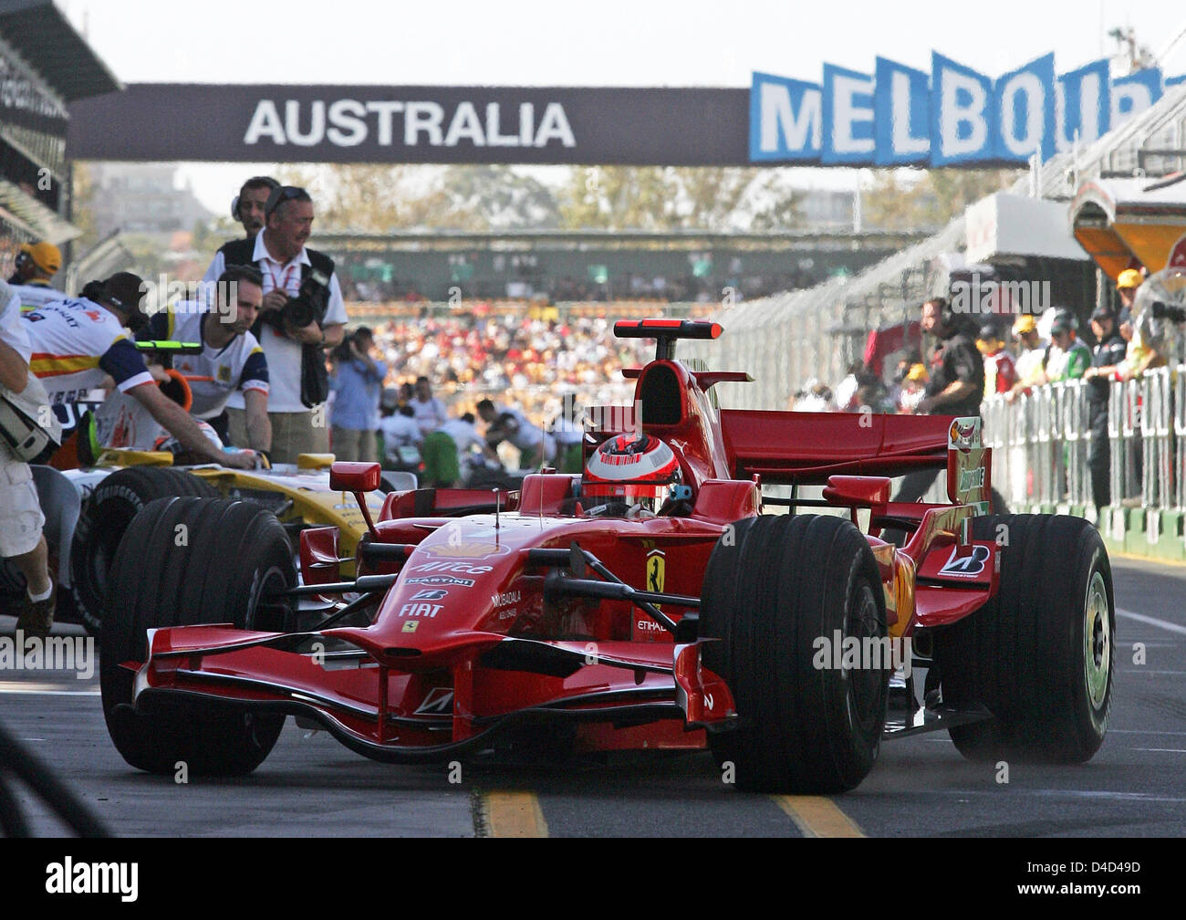 2008 formula 1 racing season hi-res stock photography and images - Alamy