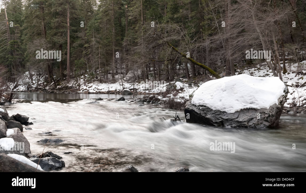 Snowy merced river in yosemite hi-res stock photography and images - Alamy