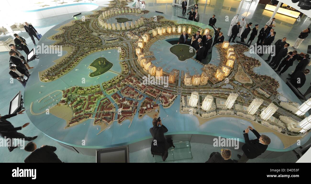 The Prime Minister of Bavaria Guenther Beckstein stands with the ...