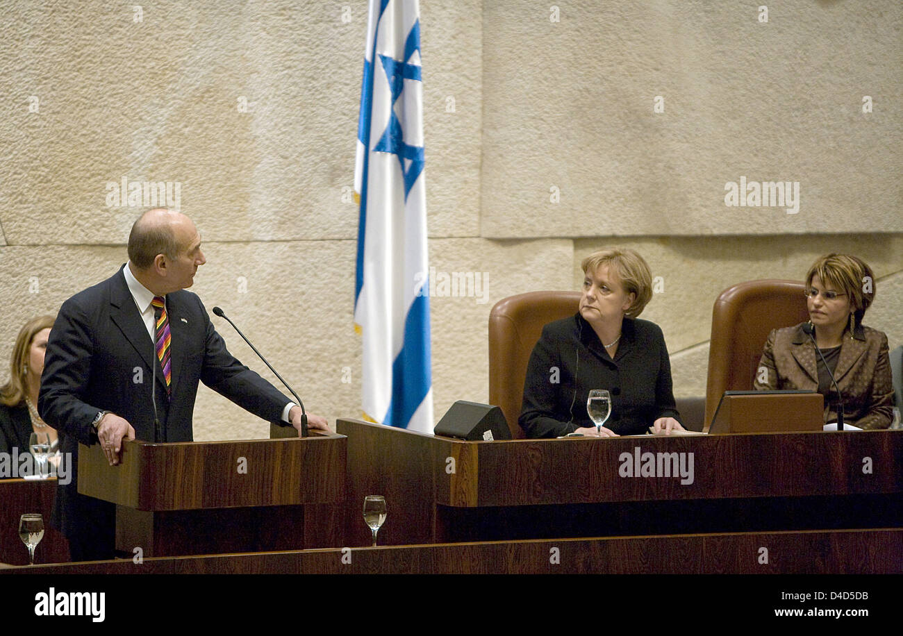German Chancellor Angela Merkel (C) and Knesset Speaker Dalia Itzik (R ...