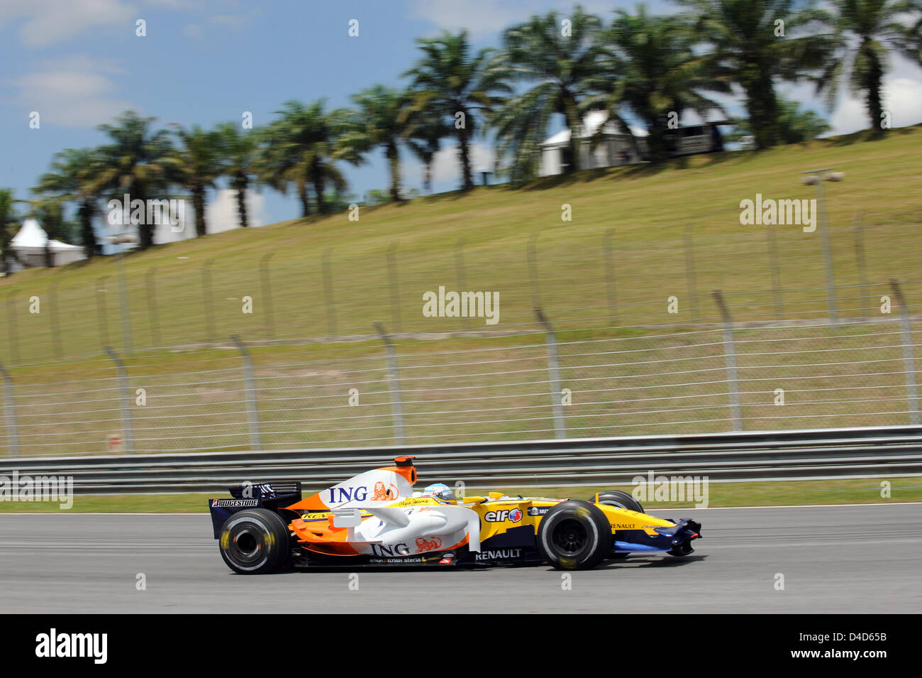Spanish Formula One driver Fernando Alonso of Renault F1 makes a left ...