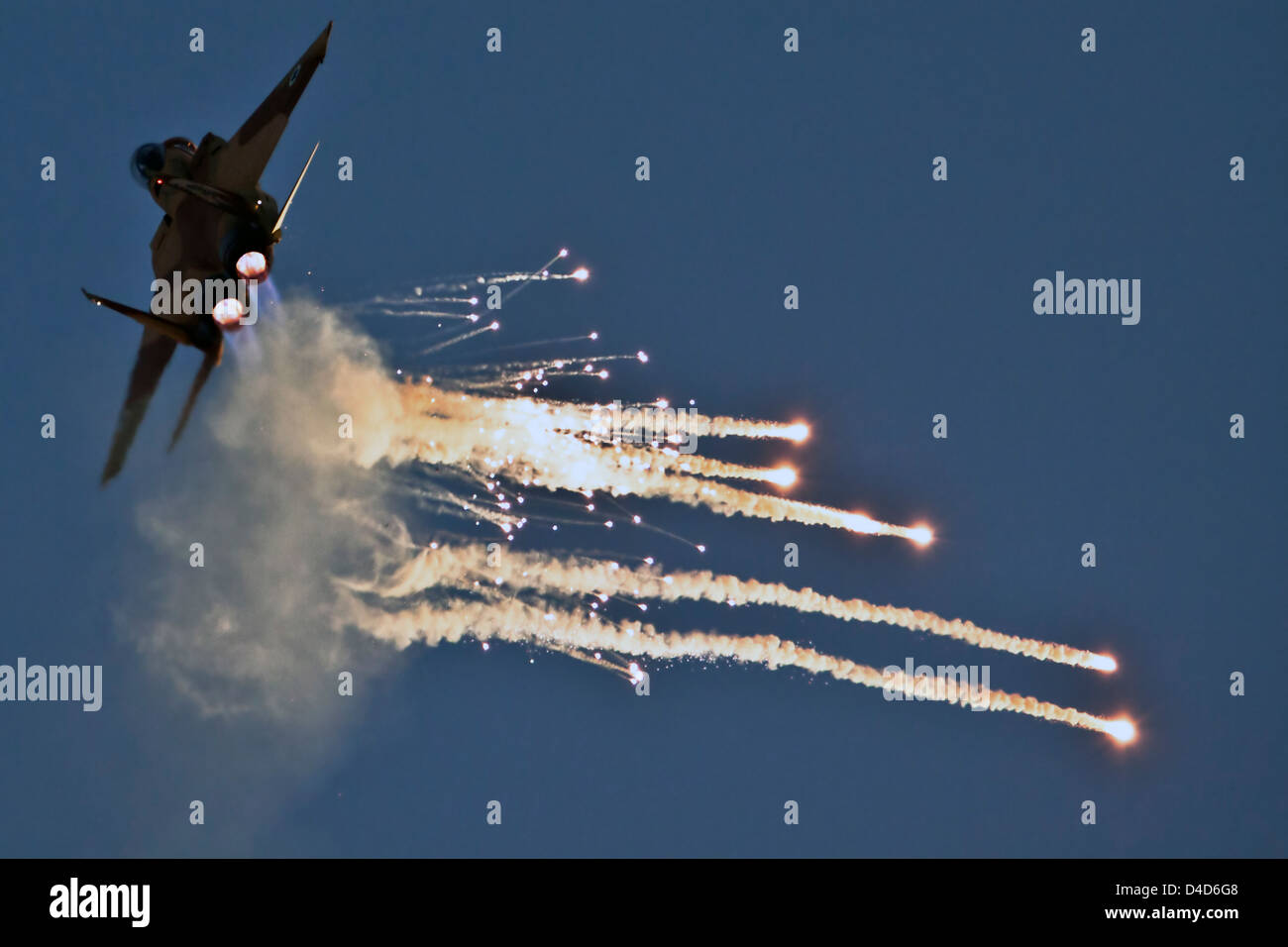 Aircraft Air Force Flares High Resolution Stock Photography and Images ...