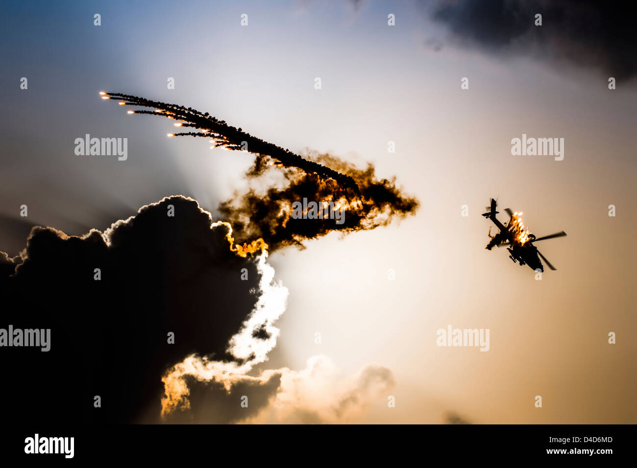 Anti missile flare hi-res stock photography and images - Alamy