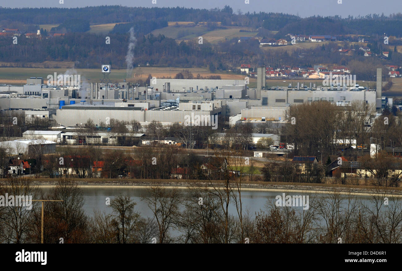 The picture shows the BMW plant in Dingolfing, Germany, 28 February ...
