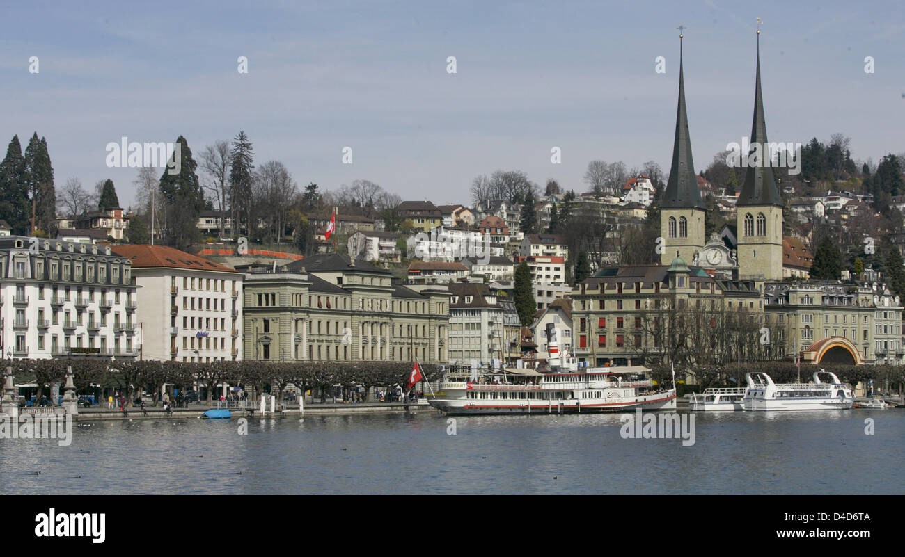 The picture shows a view of Lucerne at the lake front of Lake Lucerne ...
