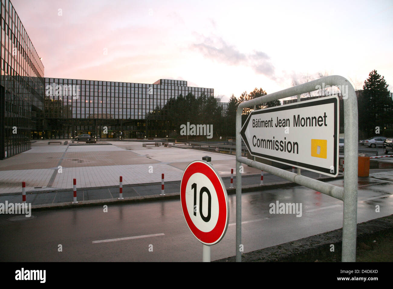 Jean monnet building hi-res stock photography and images - Alamy