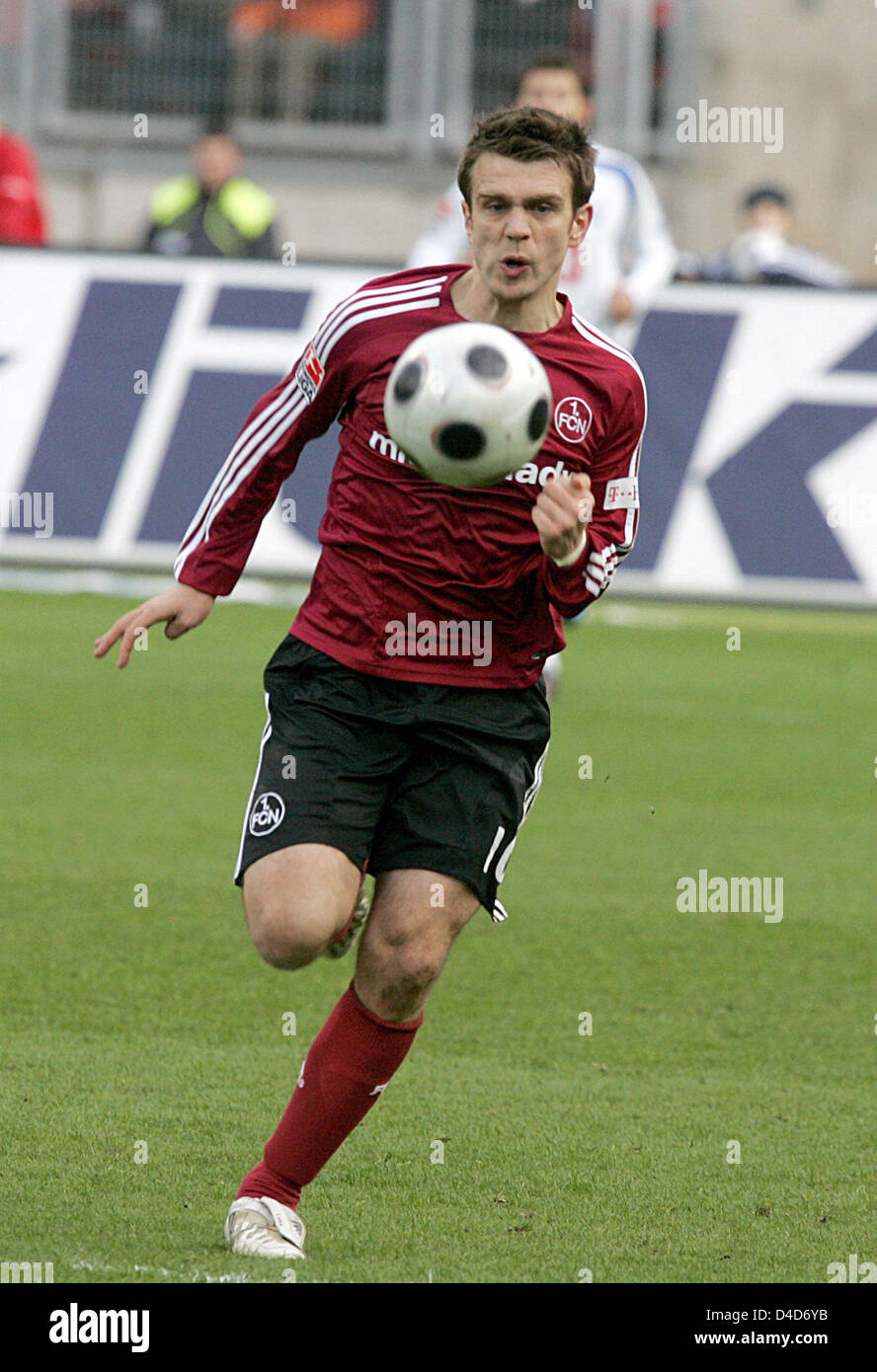 Nuremberg's Zvjezdan Misimovic from Bosnia controls the ball during the ...