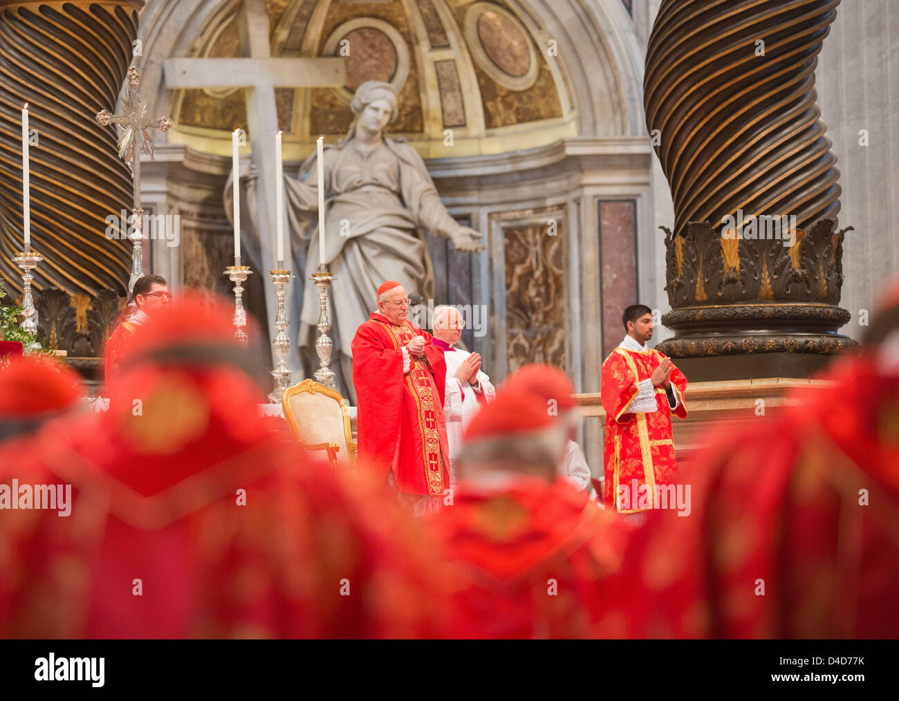 Cardinal angelo sodano hi-res stock photography and images - Alamy