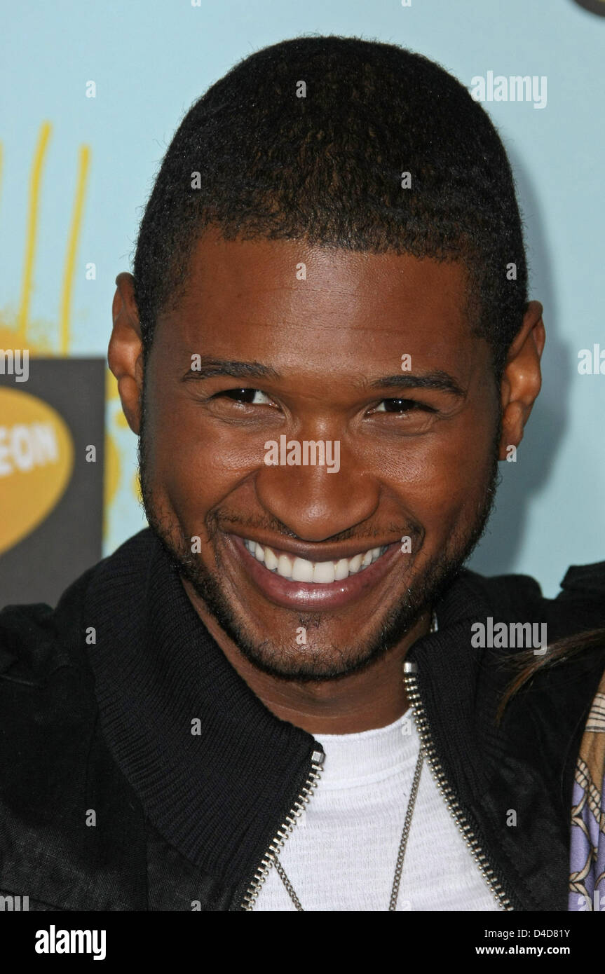 Singer Usher arrives for the Nickelodeon's Kids' Choice Awards ceremony ...