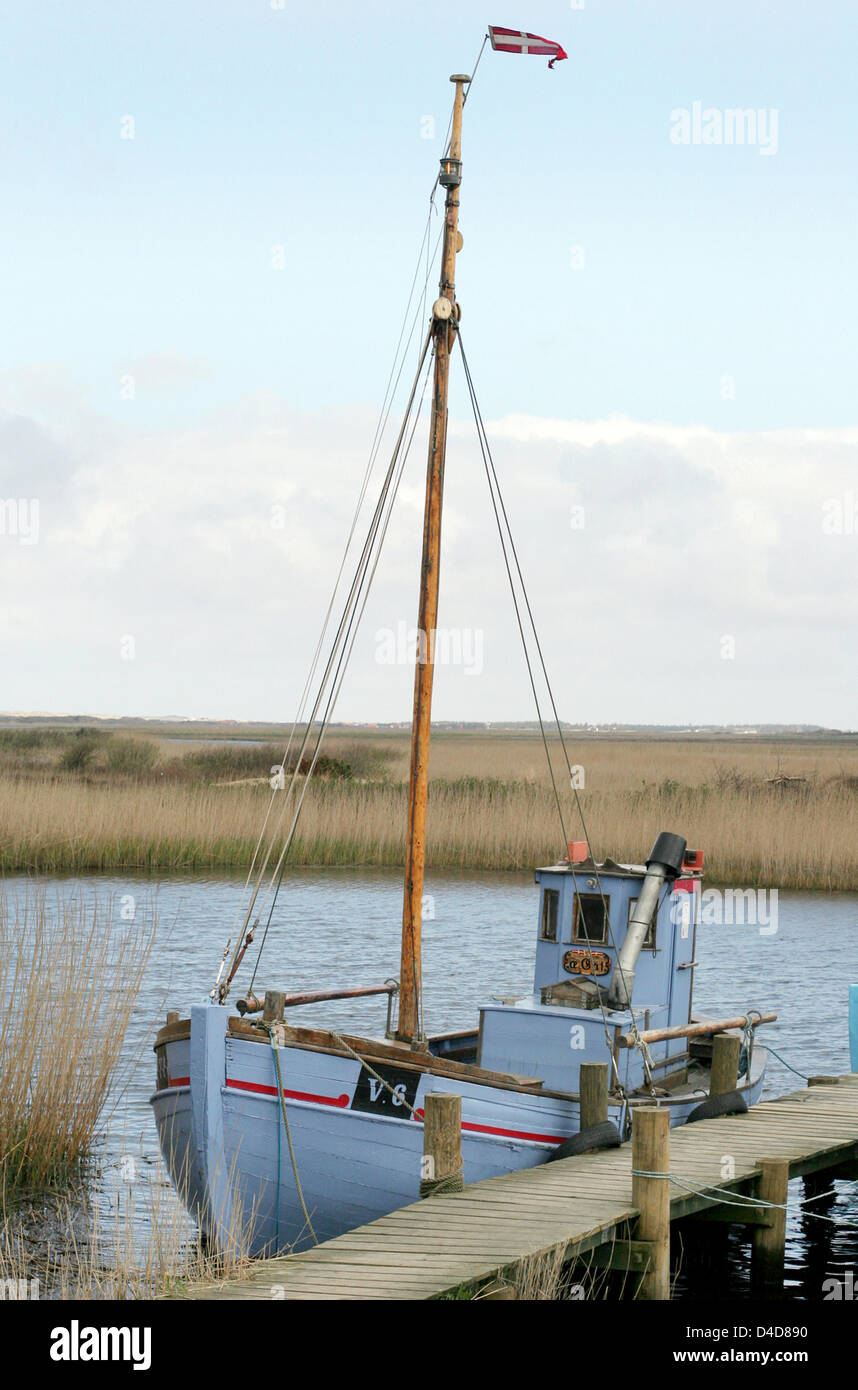 Fishing smack hi-res stock photography and images - Alamy
