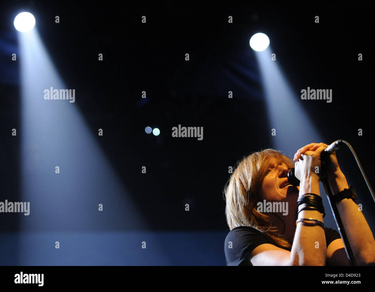 Singer Beth Gibbons of British triphop band Portishead is intense ...