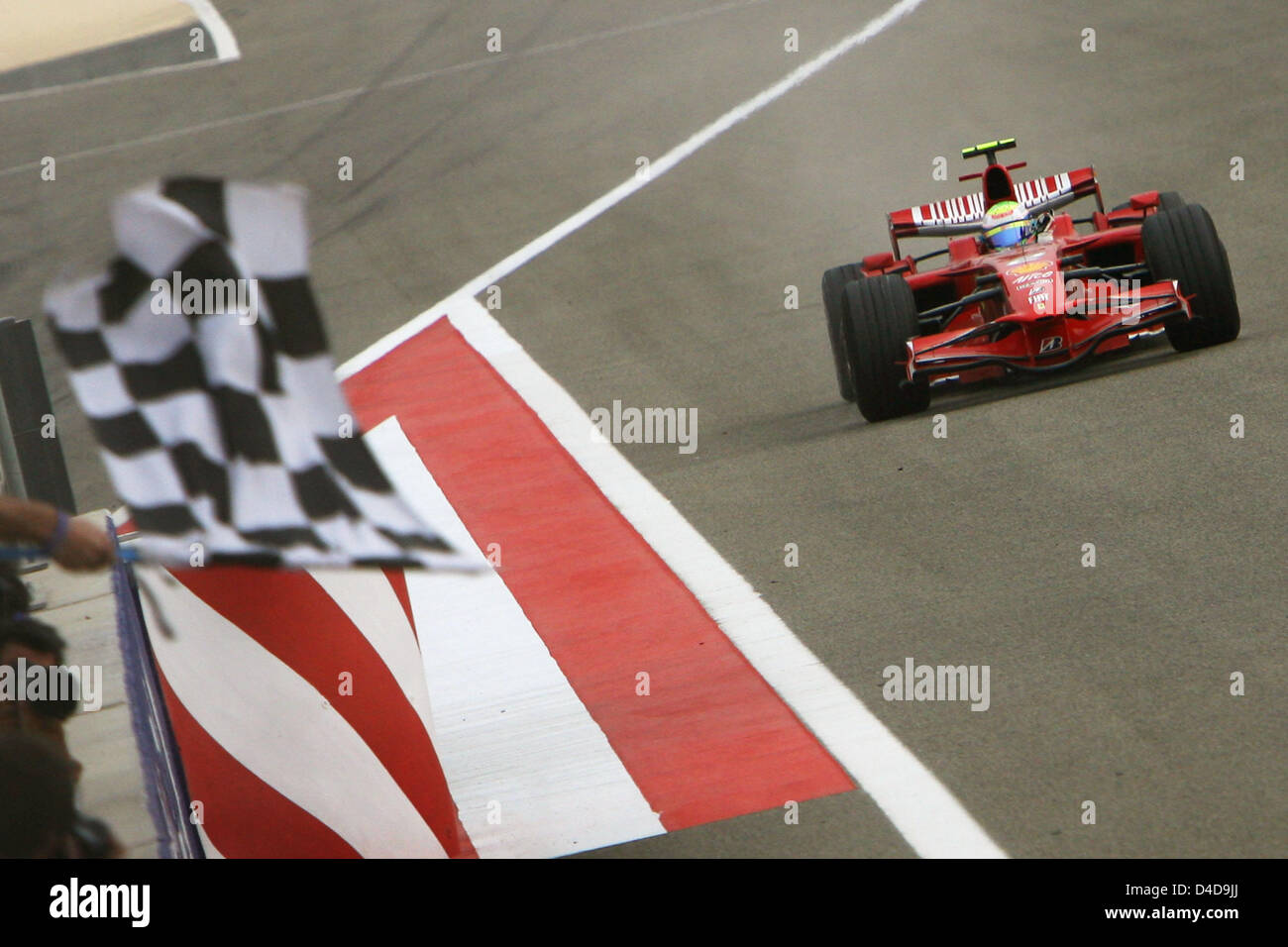 Formula 1 flag checkered flag hi-res stock photography and images - Alamy