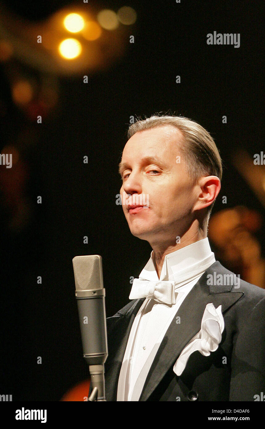 Max Raabe poses during a photo call for the world tour 'Tonight Or ...