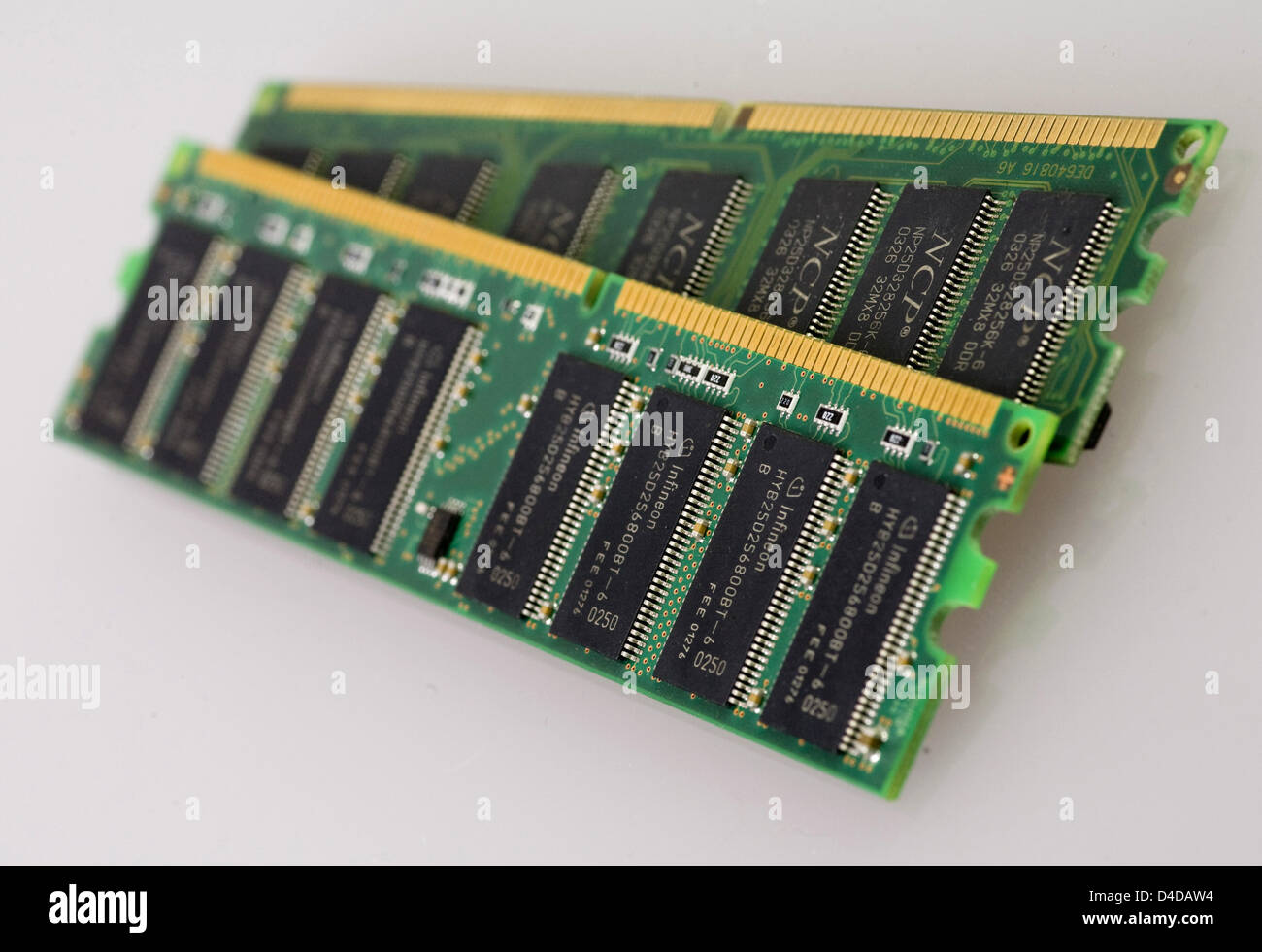 Two random access memory modules of the company Infineon are pictured ...