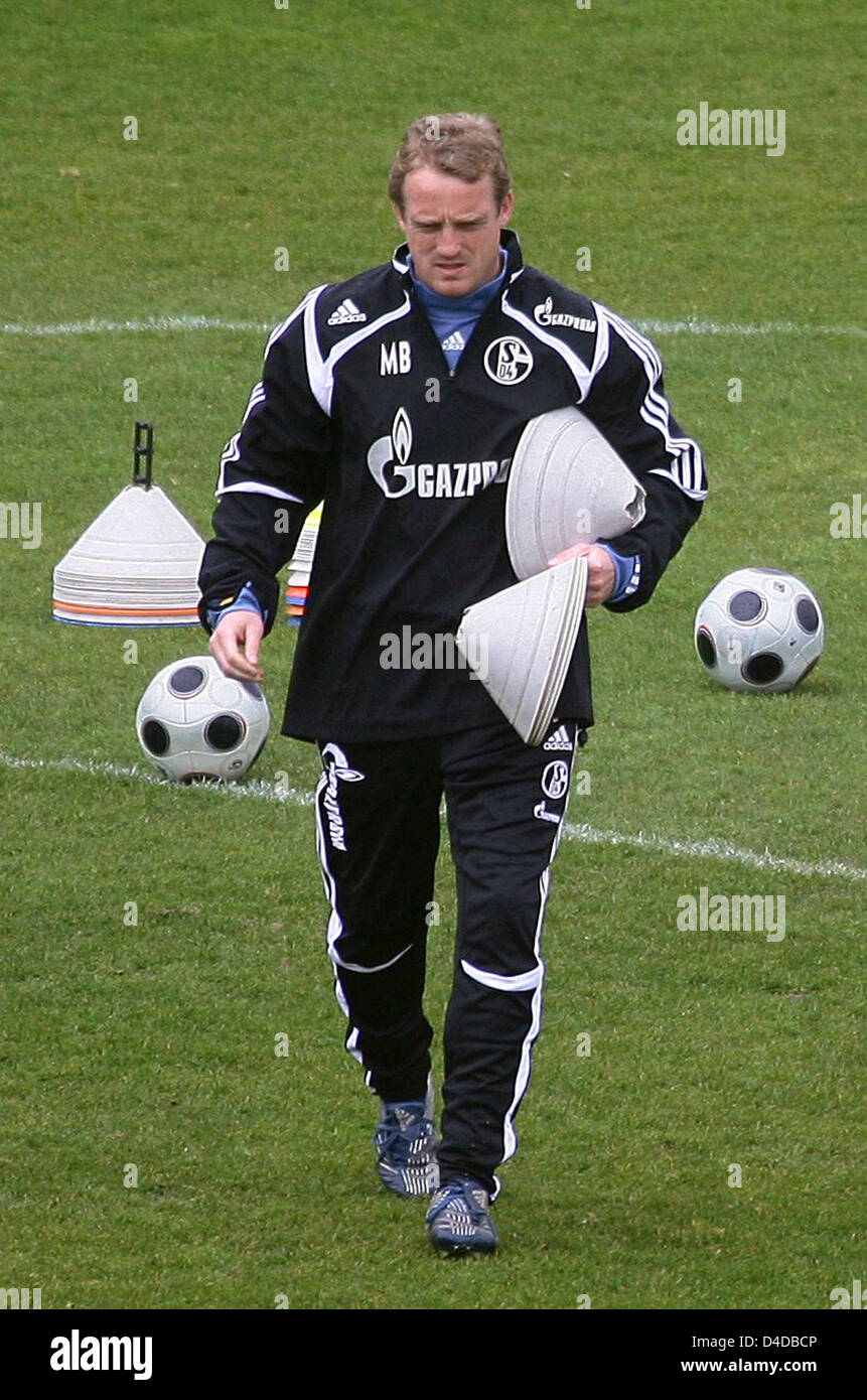 Michael Bueskens one of Bundesliga club FC Schalke 04's new caretaker ...