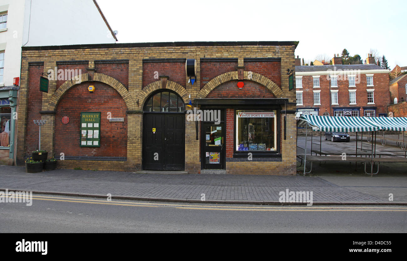 Outdoor market stalls hi-res stock photography and images - Alamy