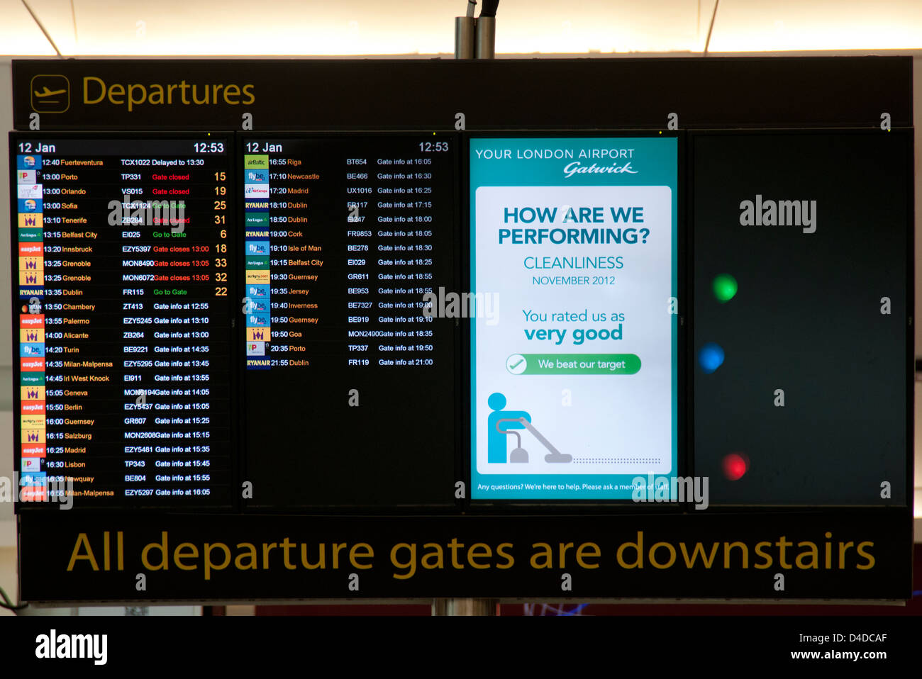 Schedule departures flight information hi-res stock photography and ...
